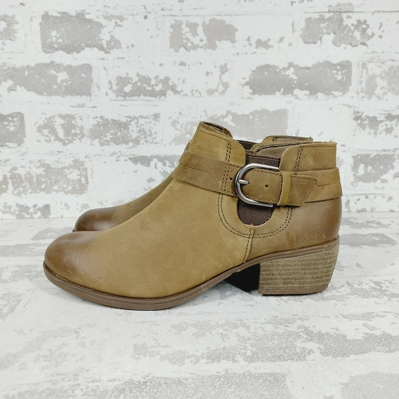 Clarks | Shoes | New Clarks Womens Charlten Rae Leather Bootie W125 ...